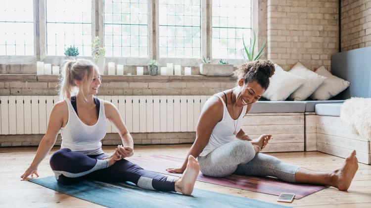 12 Effective At-Home Leg Mobility Exercises (with videos) | Yogaia